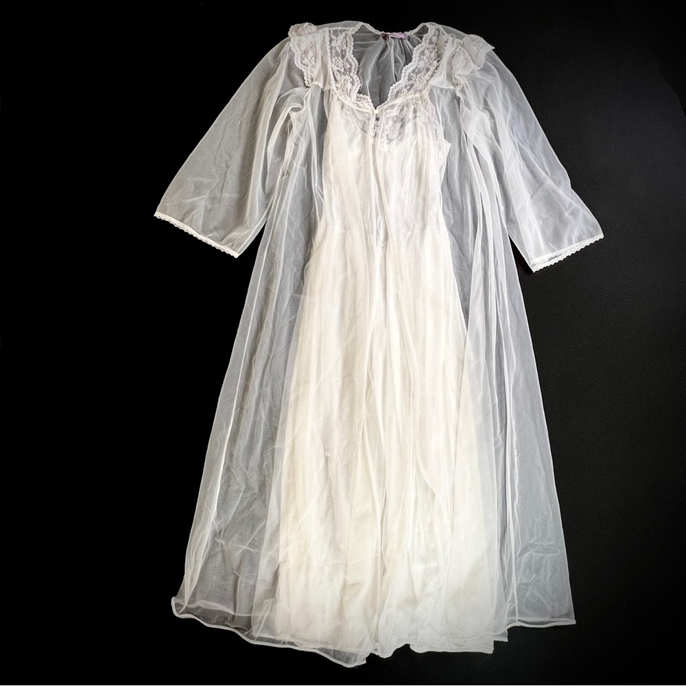 Vintage Beth Michaels White Lingerie Long Nightgown &… - Gem